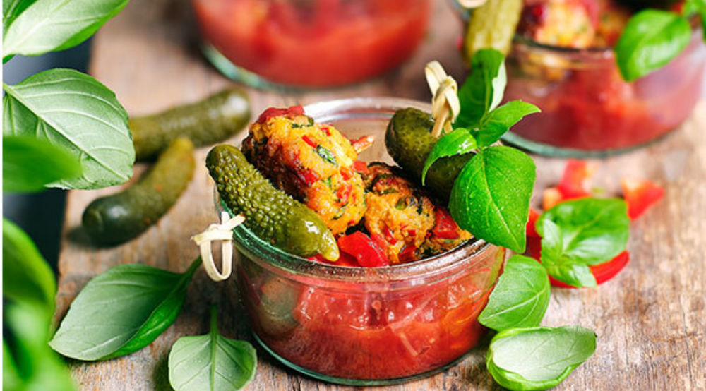 Recipe: Vegetable ball skewers with fruity dip | Fissler