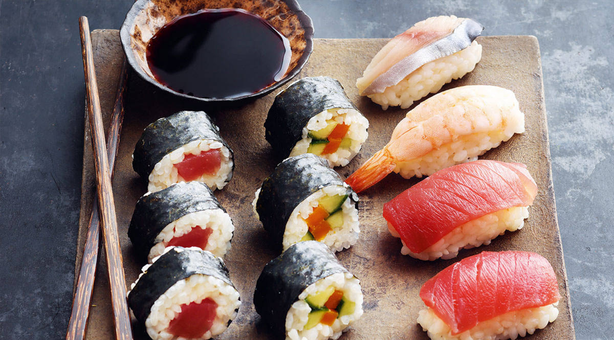 Recipe: Nigiri Sushi & Nori Maki with Tuna or Salmon | Fissler