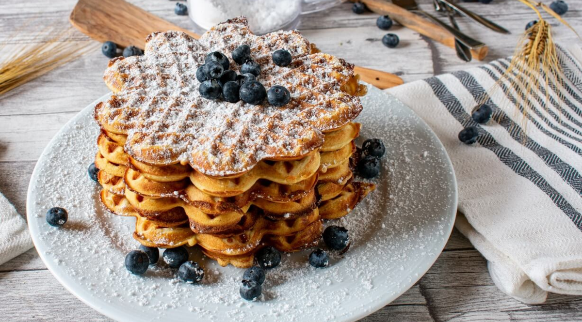 Recipe: Fluffy Waffle with Toppings | Fissler