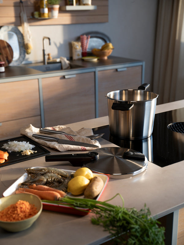 Vitaquick® Premium pressure cooker | Fissler