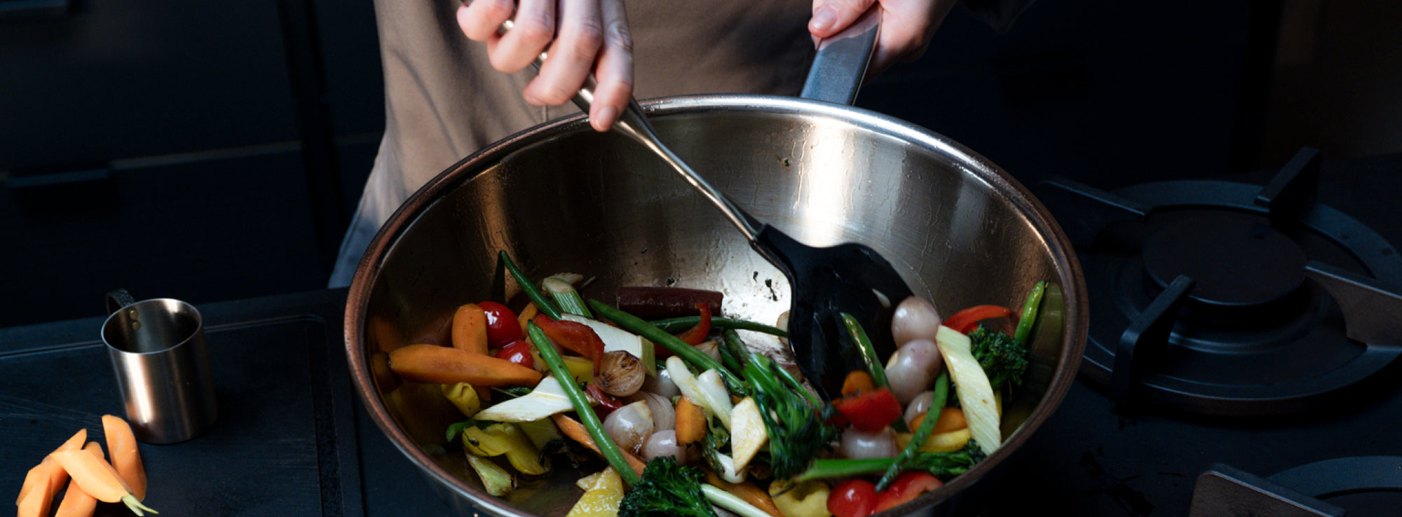 Buy woks: ideal for Asian cuisine | Fissler